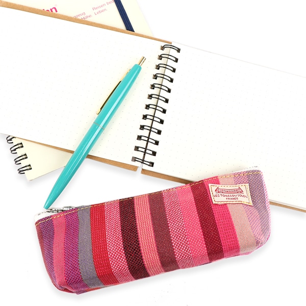 [A283]マチ付きペンポーチ(プチ ダニ ローズ/PETITE DANI Rose)(プチ ダニ ローズ): LES TOILES DU SOLEIL｜JAL Mall｜マイルがたまる ...