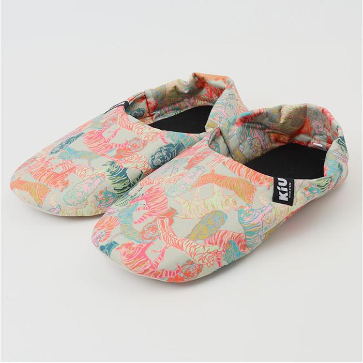 kiu ルームシューズ キウ K465 通販 スリッパ 携帯 かかとあり ルーム シューズ 携帯スリッパ 折りたたみ 洗える 入学式 卒業式 参観日 参観会 撥水 旅行 飛行機内 かかと付き ...